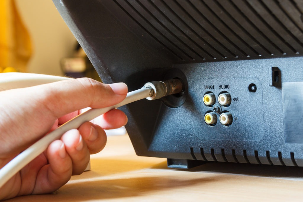 7 Super Easy Budget-Friendly Options Besides Cable TV - Advantage CCS